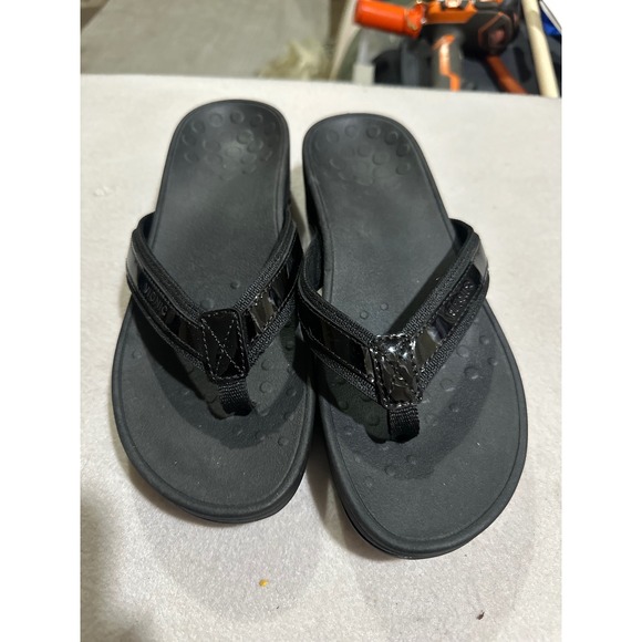 Vionic | Shoes | Vionic Black Patent Thong Sandals Comfortable ...